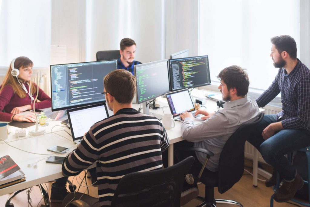 Metodologias de desenvolvimento de software: Uma breve visão Metodologias de desenvolvimento de software: Uma breve visão